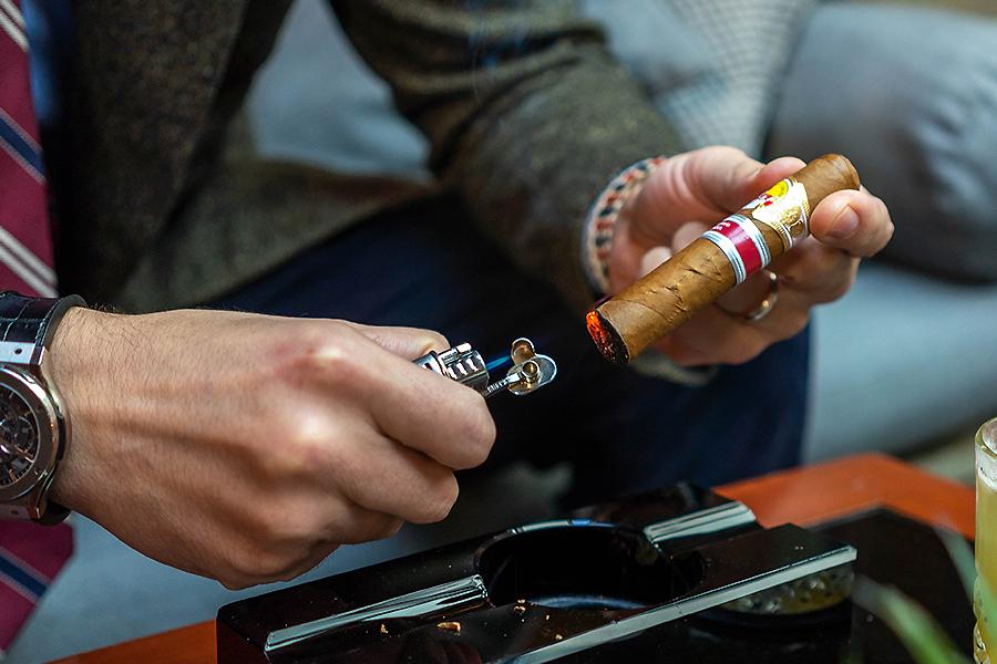 How to light your Cuban cigar - tools and techniques... – EGM Cigars